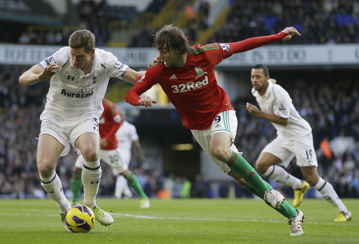 Stats Zone Premier League Centre-Back of the Year | FourFourTwo