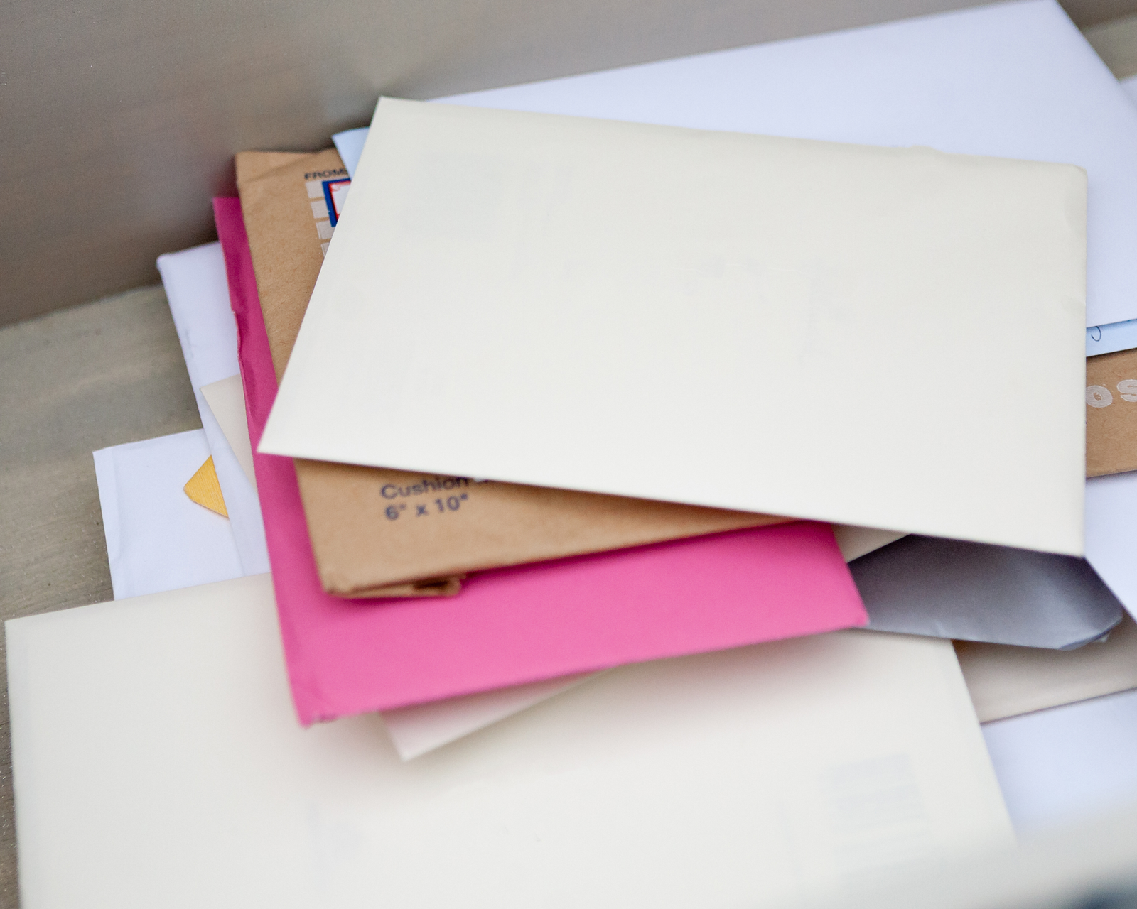 How to organize mail: 7 ways to prevent post from piling up | Homes and ...