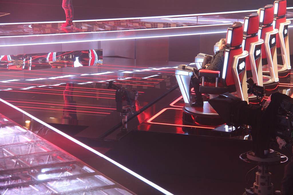 Egripment Support Systems Rises to New Heights on The Voice Of Holland ...