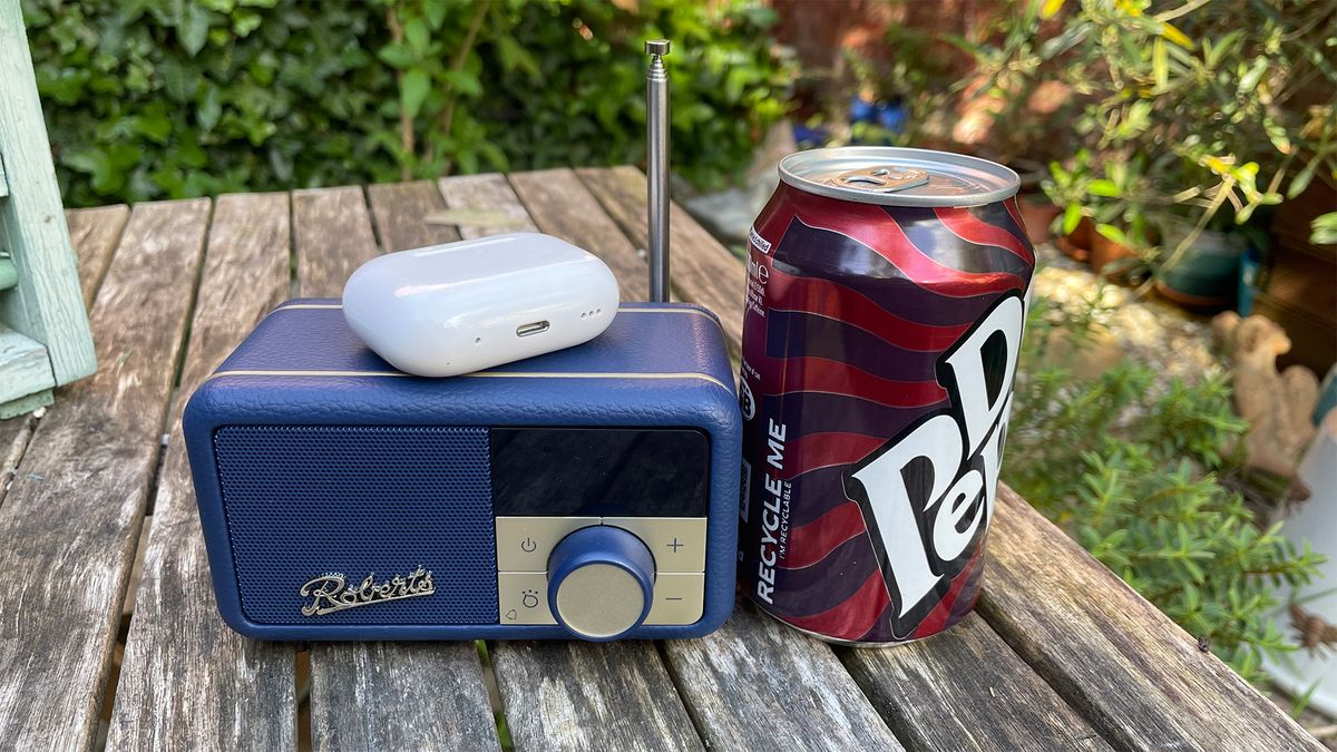 Roberts Revival Petite 2 radio review: tiny footprint, fabulous design ...