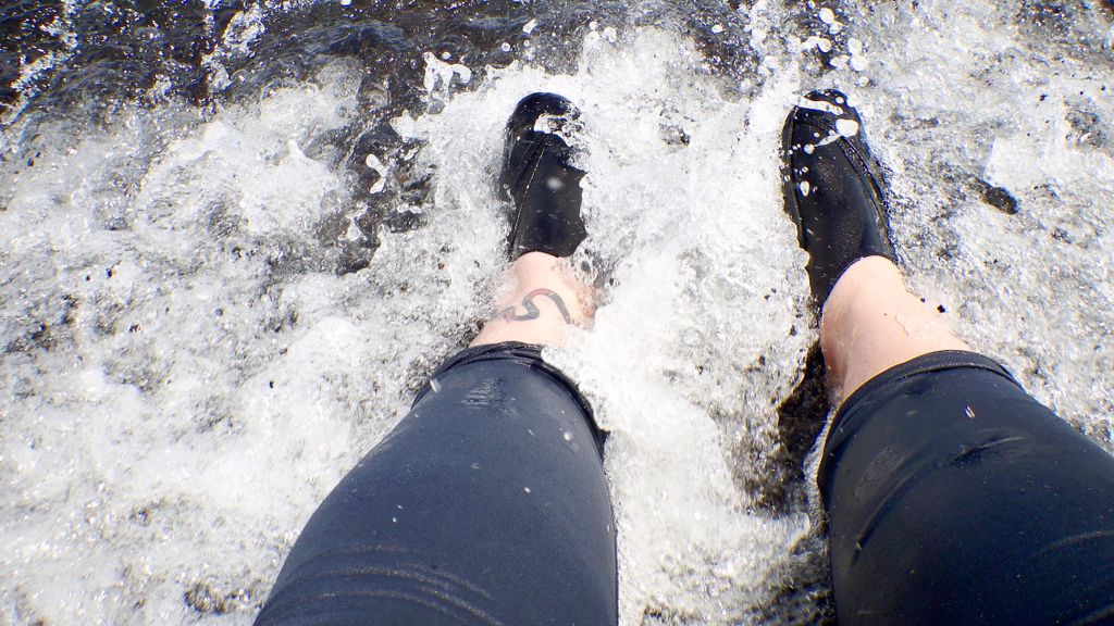 What are water shoes? (And why you need a pair!) | Advnture