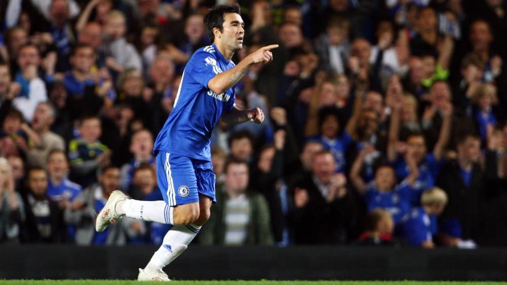 Deco believes Chelsea can still win Premier League title | FourFourTwo