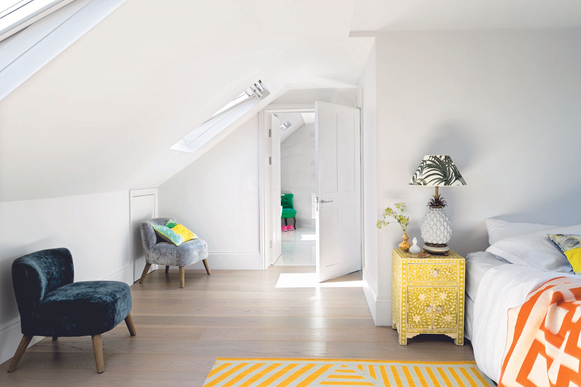5 things that are making your bedroom look "cheap", say designers ...