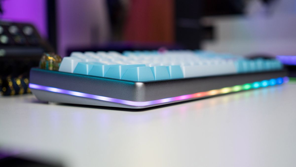 Review: This Drop Signature Series Americana keyboard is exquisite ...