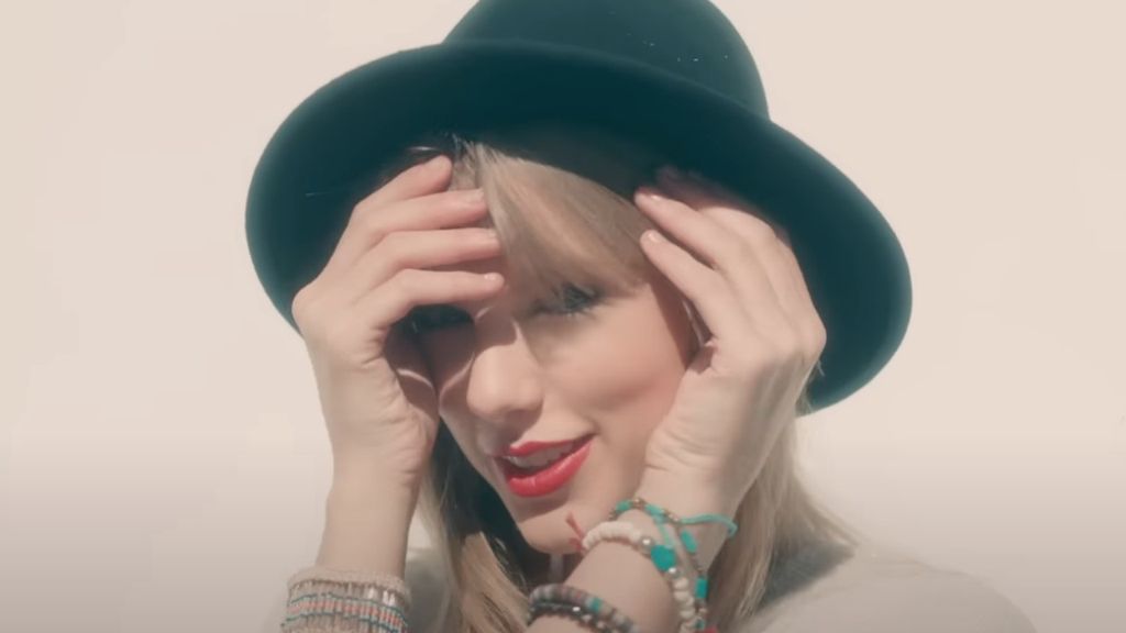 The Story Behind The '22' Hat In Taylor Swift's Eras Tour Concert Film ...