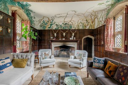 A medieval Manor house that was once a royal hunting lodge has come to ...