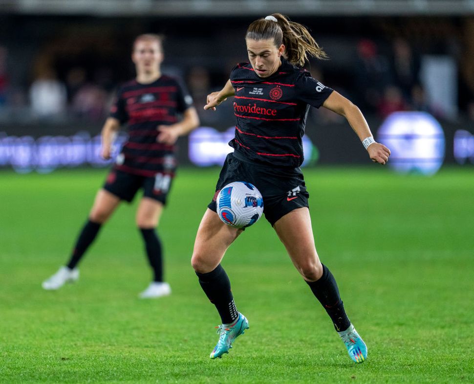 Ranked! The 10 best women's defensive midfielders in the world ...