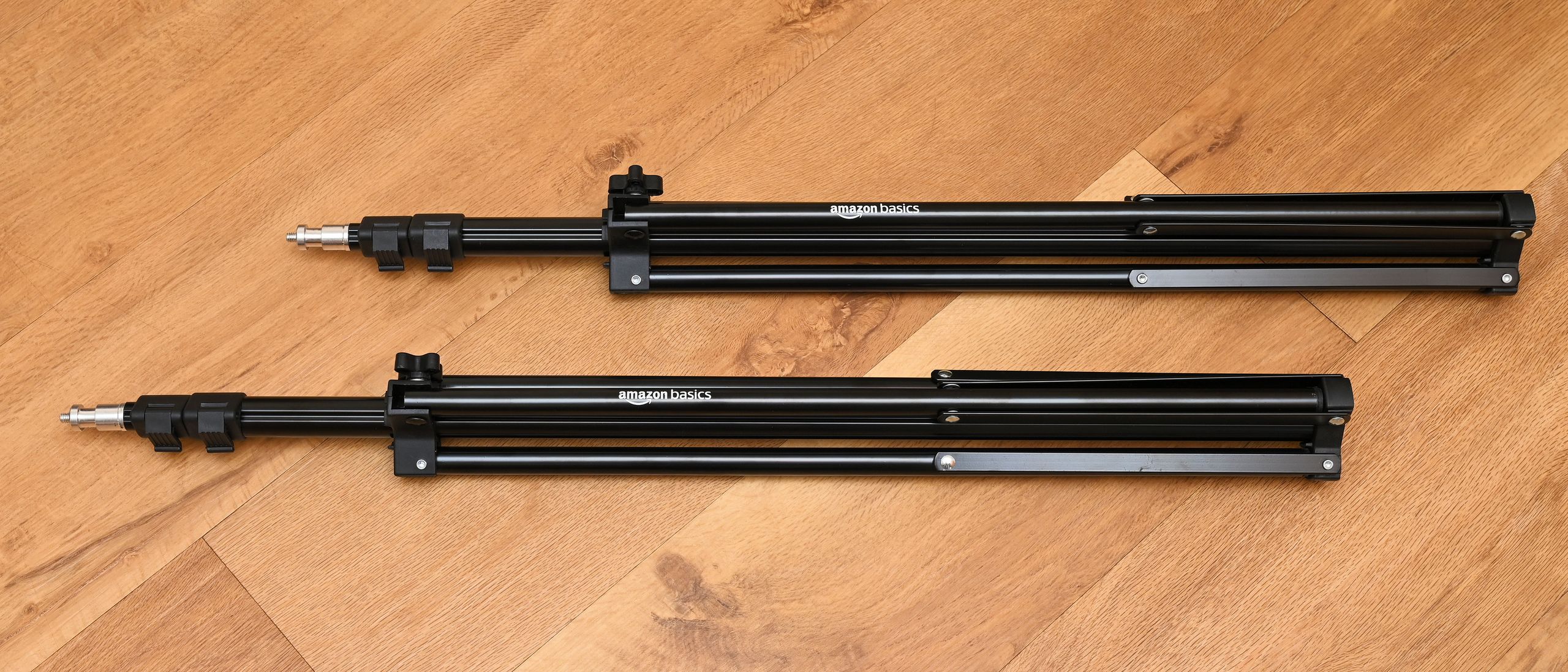 Amazon Basics Aluminum Light Stand twin pack review: so cheap it’s like ...