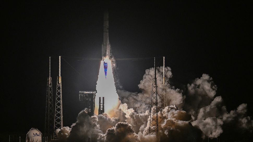 See 1st-ever Vulcan Centaur rocket blast off into space in stunning ...
