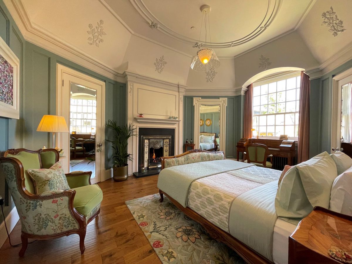 Edwardian mansion in Glasgow renovated using traditional designs and ...