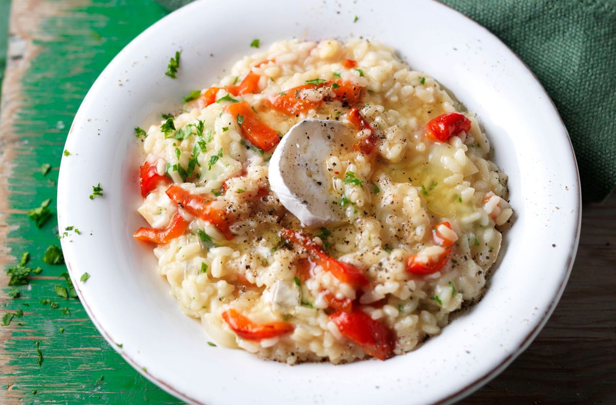Red pepper and goats' cheese risotto | Dinner Recipes | GoodtoKnow