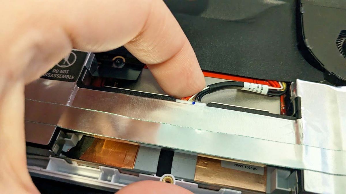 How to upgrade an ROG Ally SSD and transfer your data from a storage ...