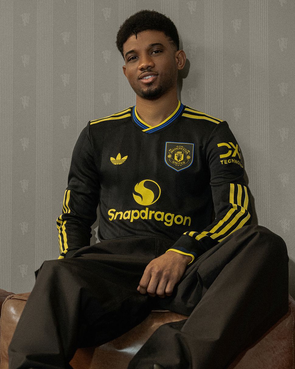 Take our money! The Manchester United 2025/26 third kit might just be ...