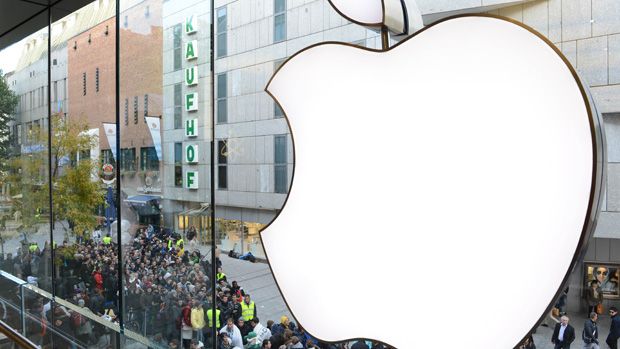 Sales of iPhones jump, giving Apple last laugh, say analysts | News ...
