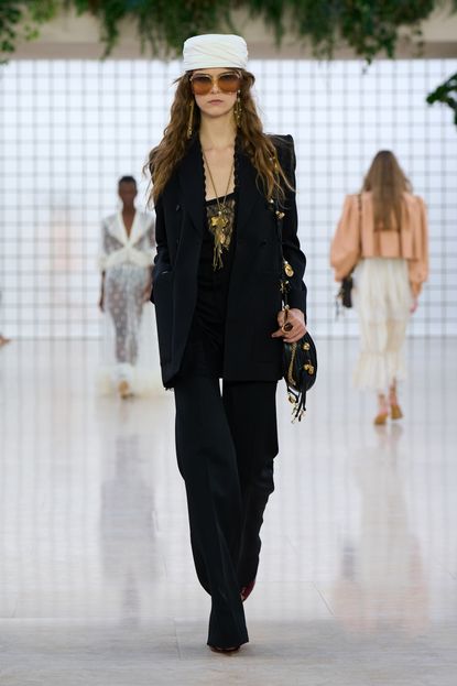 J.Lo Wore Spring 2025's Most Elegant Accessory Trend By Far | Who What Wear