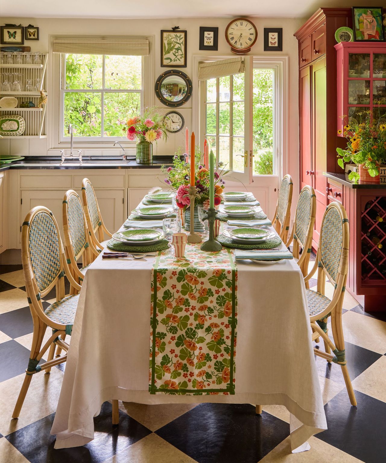 Long table setting ideas for summer entertaining | Homes and Gardens