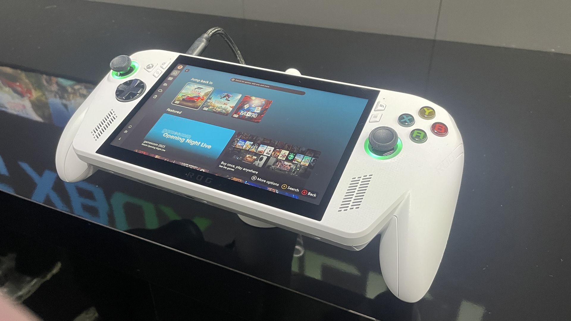 Good news for Windows handhelds: Microsoft is now letting you launch ...