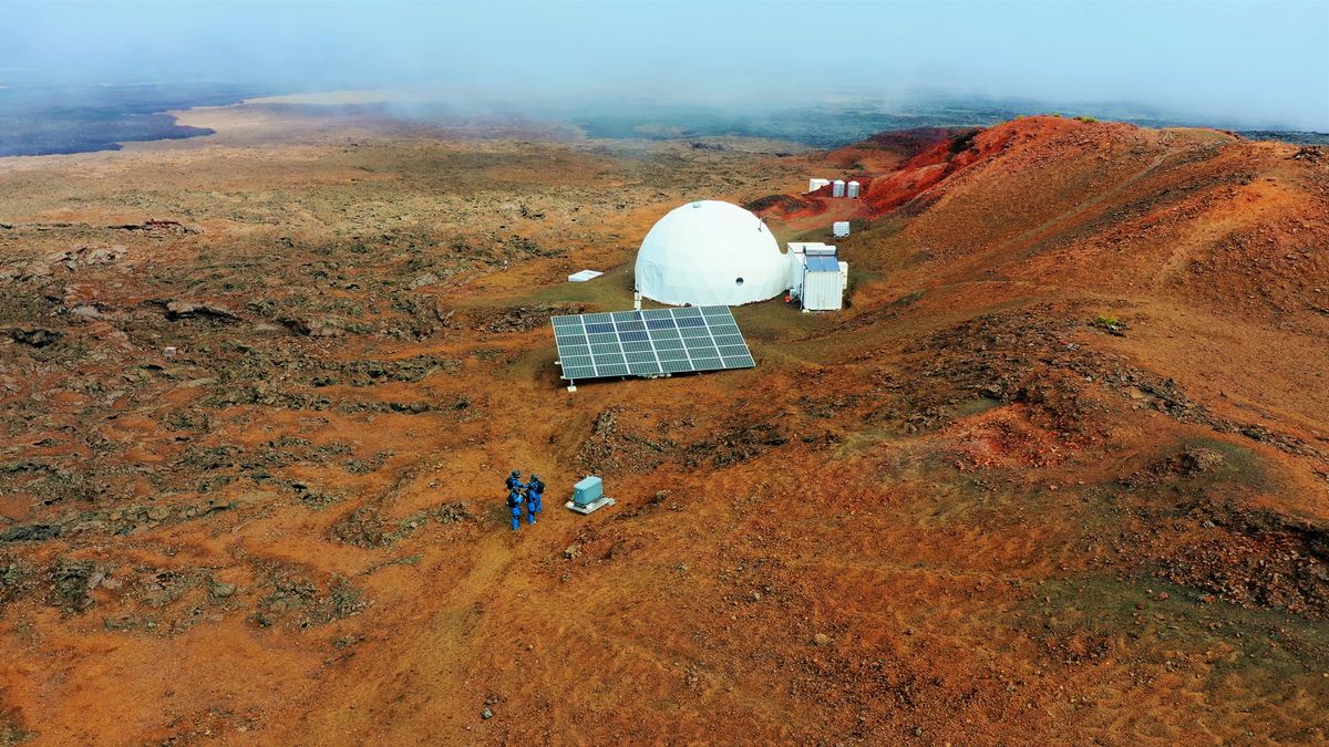 Humor saved the day for the Selene II lunar analog mission — Commander ...