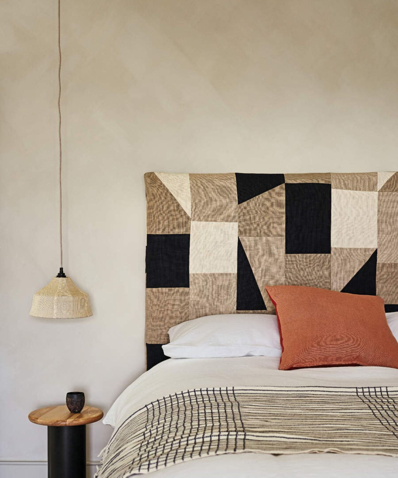 Feng Shui bedroom layout: 8 ways to layout a rejuvenating space | Homes ...