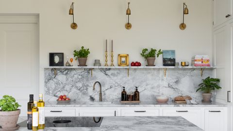 Ceramic vs induction hobs: Which is best for your kitchen? | Homebuilding