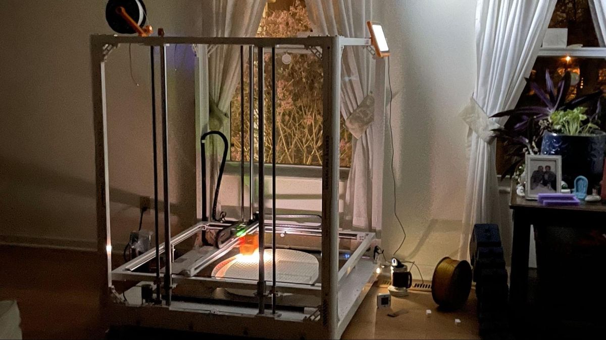 Elegoo Orange Storm Giga Review: It’s a Big Deal | Tom's Hardware