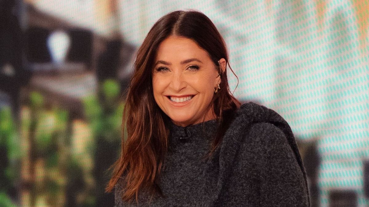 Lisa Snowdon's elevated outfit uses a budget-friendly buy | Woman & Home