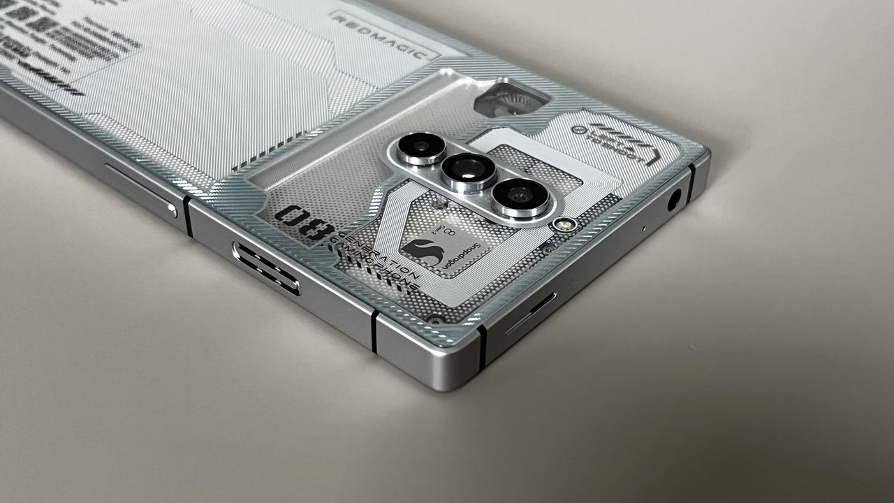 Redmagic 8 Pro Titanium review: gaming phone goodness for a great price ...