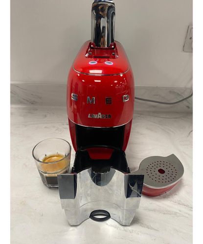 Lavazza A Modo Mio Smeg coffee maker review | Real Homes
