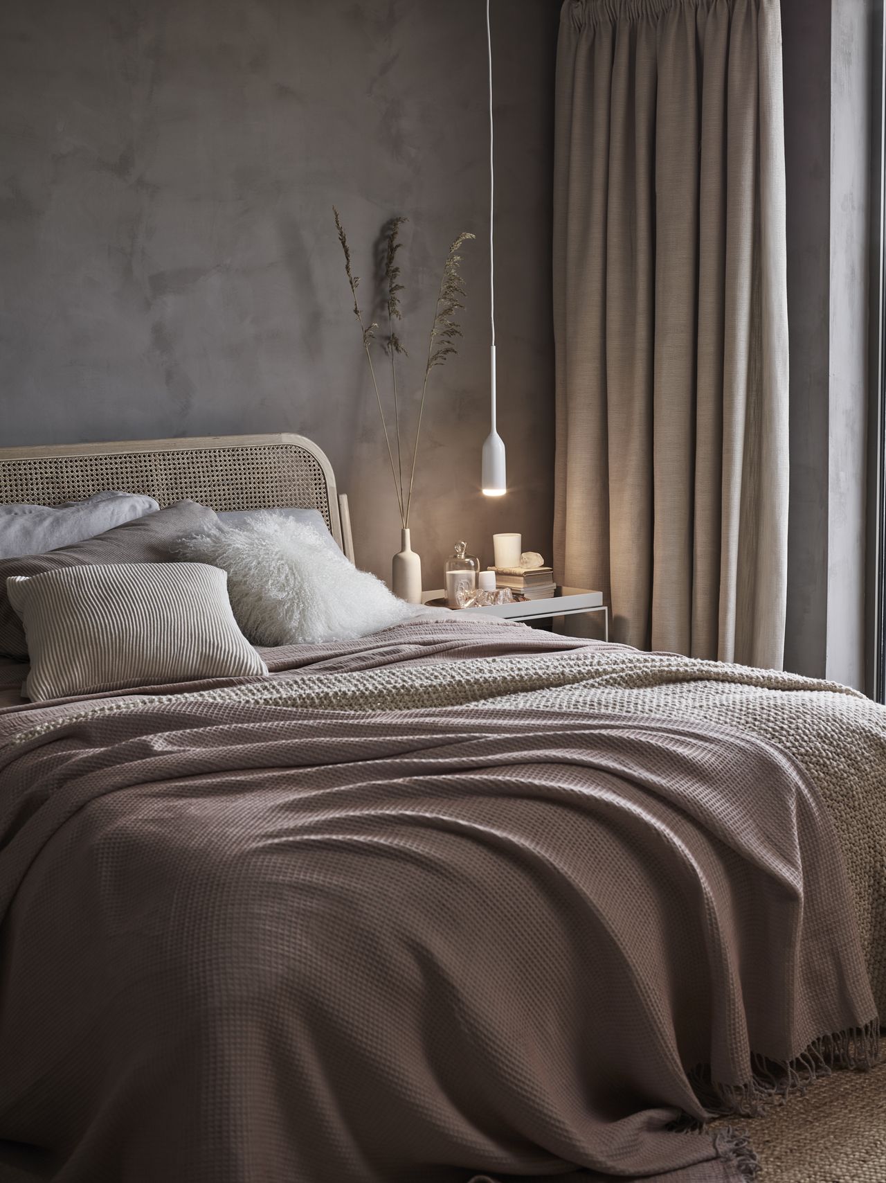 Looking for quick paint hack? This plaster effect idea is all over ...