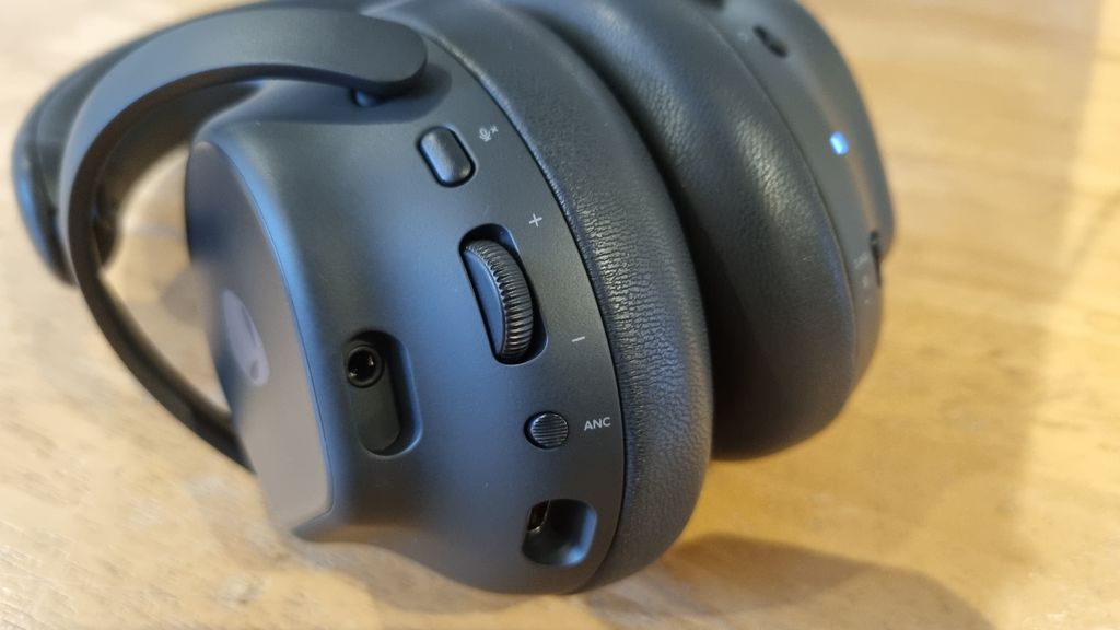 Alienware Pro Wireless gaming headset review | PC Gamer