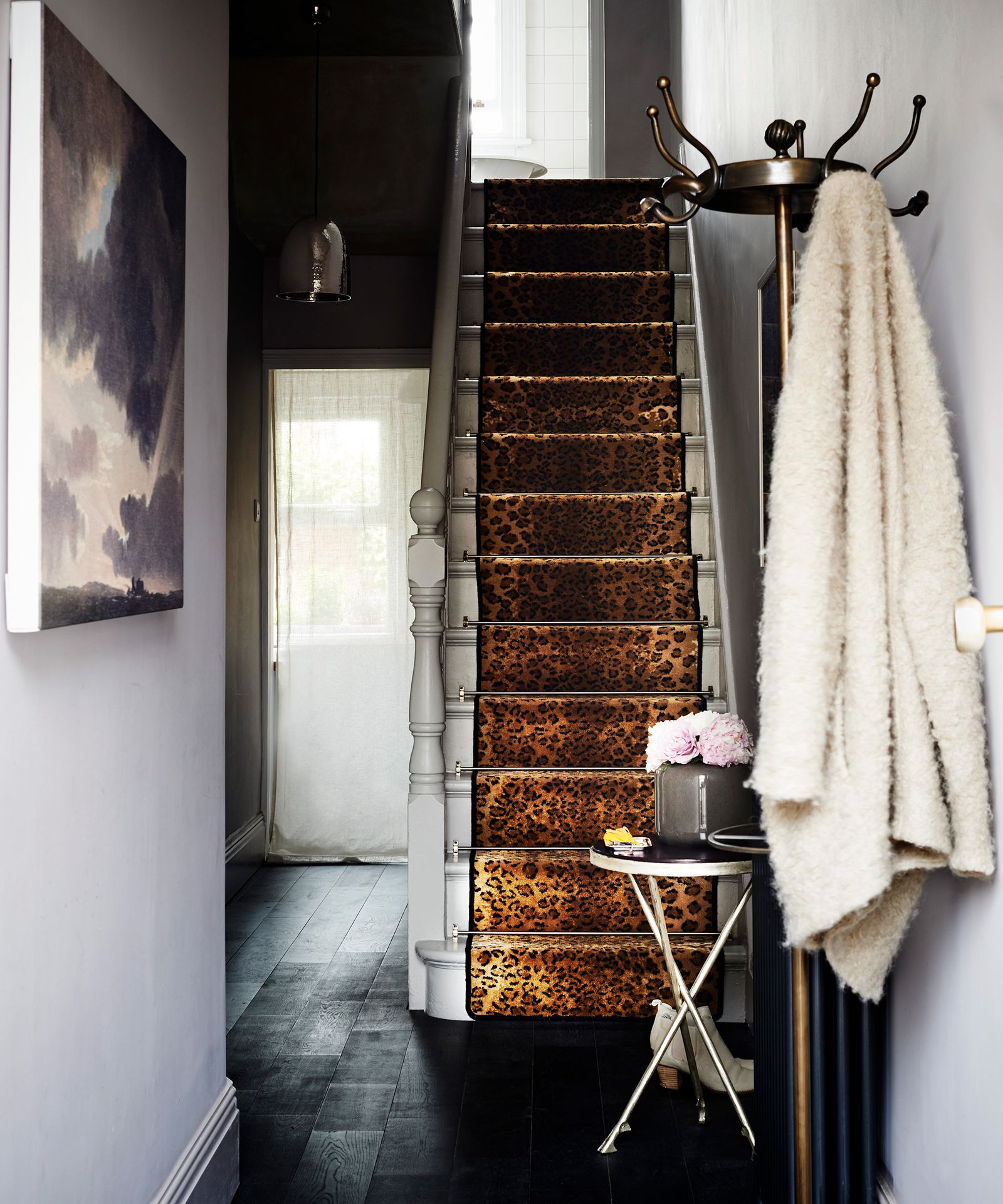Small hallway ideas: 10 tips to make an entryway look bigger | Homes ...