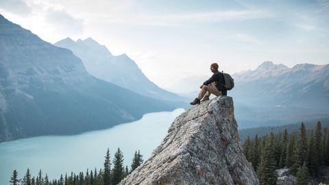 Solo backpacking: experience exploring the wilderness alone | Advnture