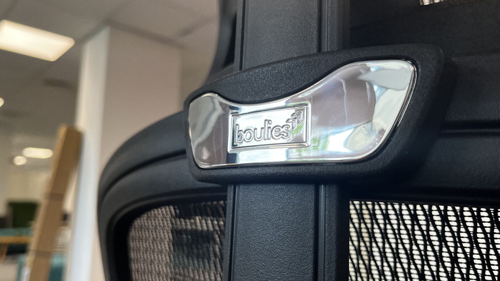 Boulies EP200 review: an affordable office chair with gaming ...