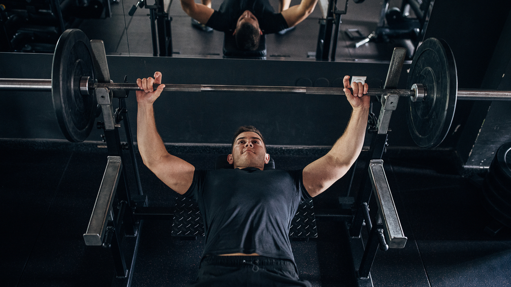 Flat bench vs incline: which is better for a bigger chest? | T3