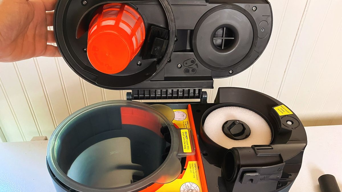 Shark MessMaster Wet/Dry Vacuum review | Top Ten Reviews