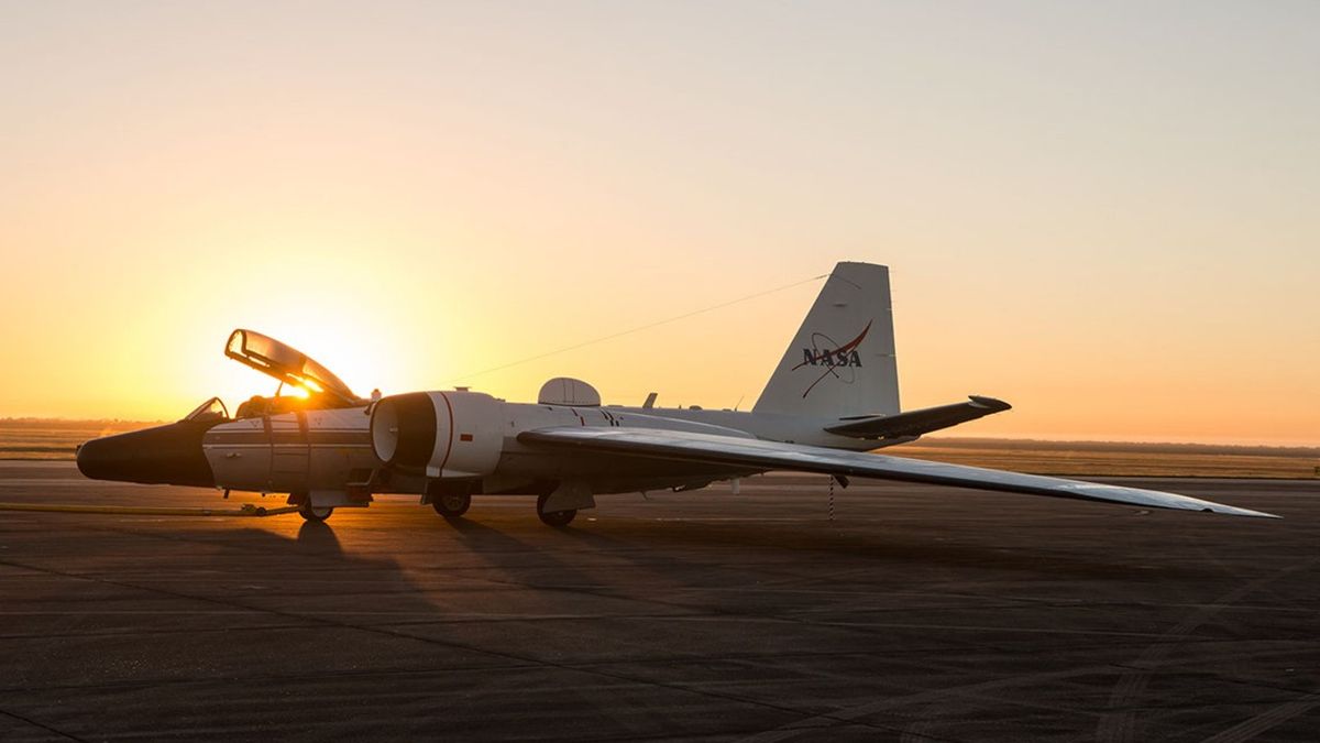 NASA research jet makes fiery 'wheels-up landing' after experiencing ...