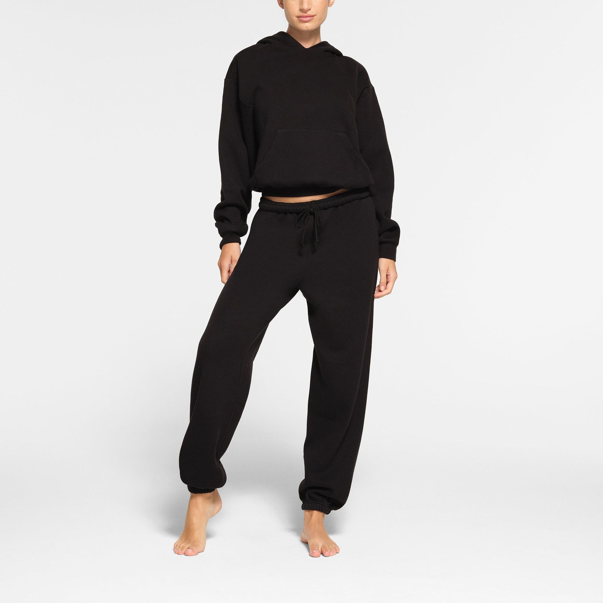 29 Chic Loungewear Finds I Love for Long Travel Days | Who What Wear