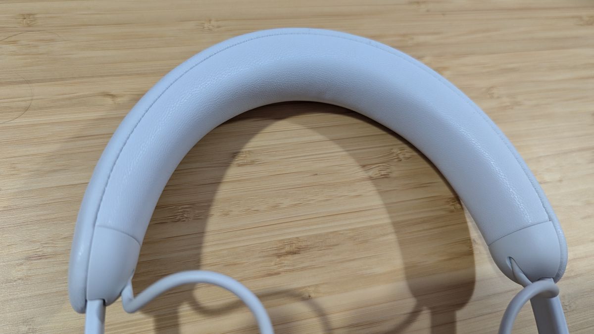 Alienware Pro Headset review: Excellent with one fatal flaw | Laptop Mag