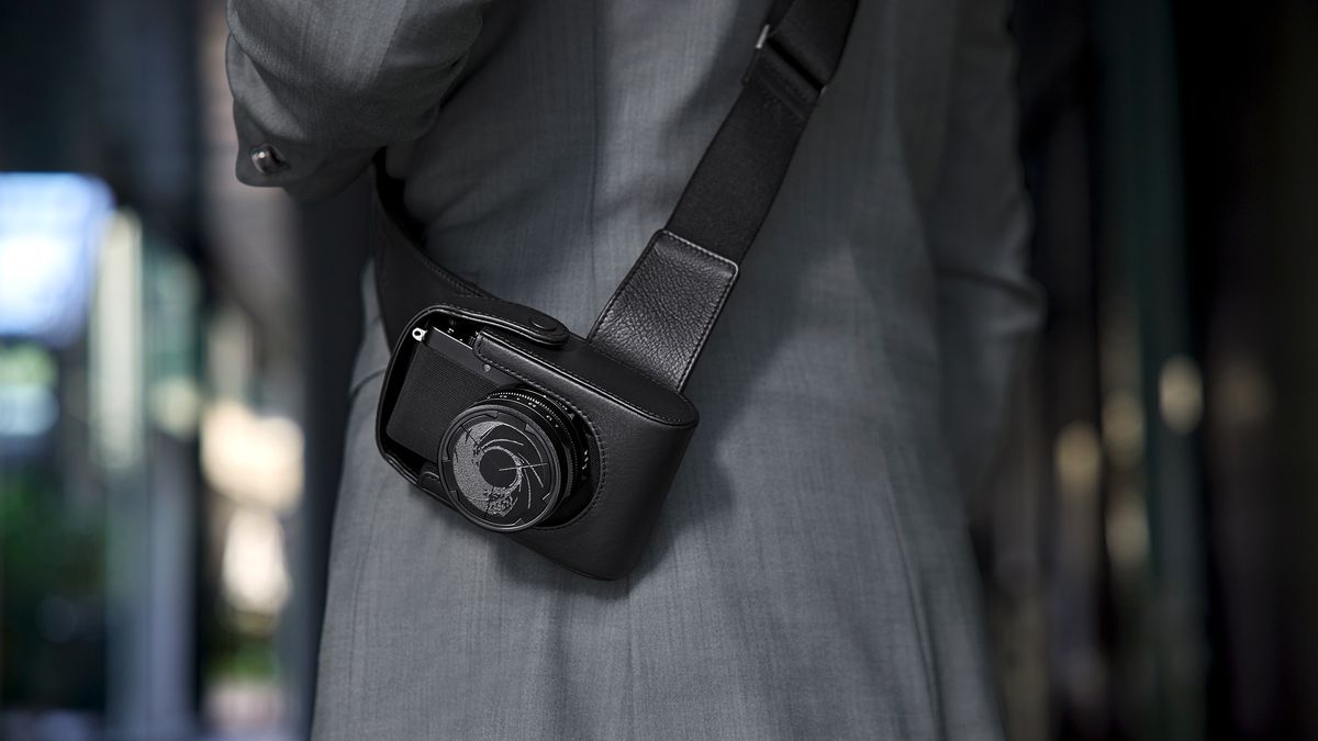 7… D-Lux 007! Leica celebrates 60 years of James Bond with limited ...