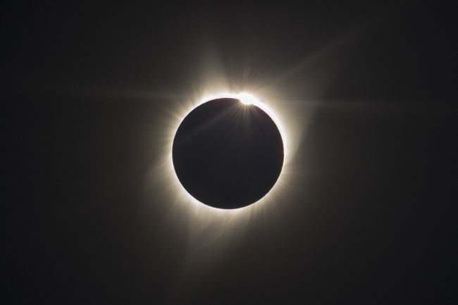 How to photograph a solar eclipse with a smartphone — 7 tips from an ...