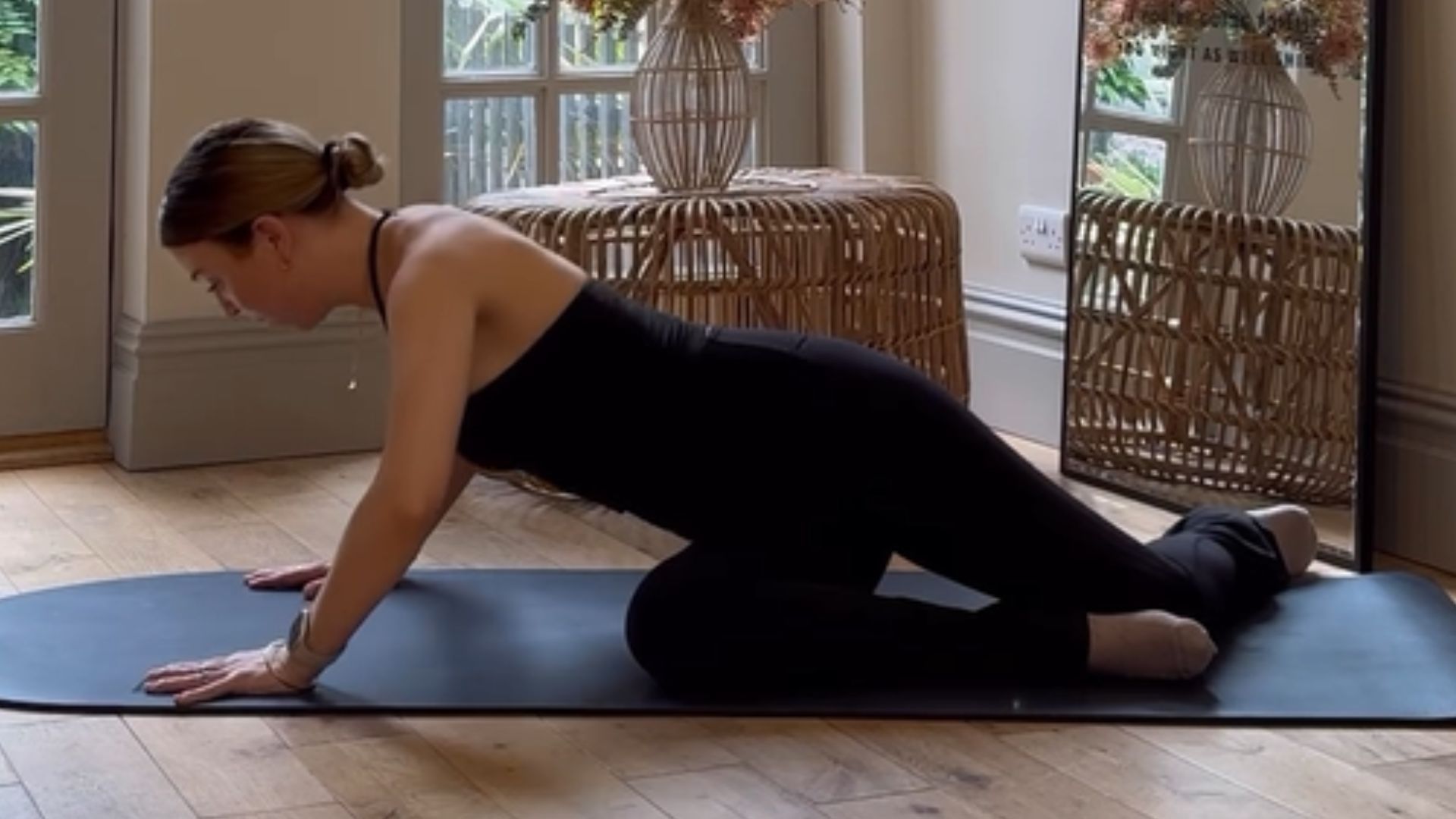 Tone your triceps with just your body weight and this four-move Pilates ...