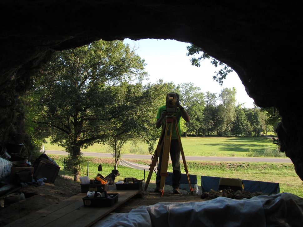 In photos: Neanderthal burials uncovered | Live Science