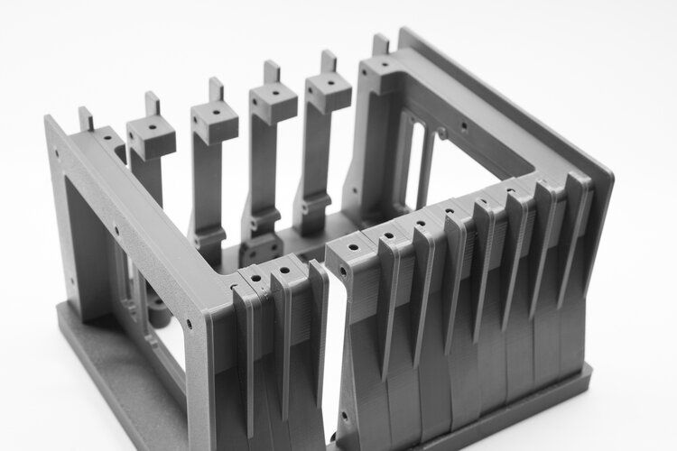 The Brutalist Raspberry Pi Cyberdeck Case You Can 3D-Print at Home ...
