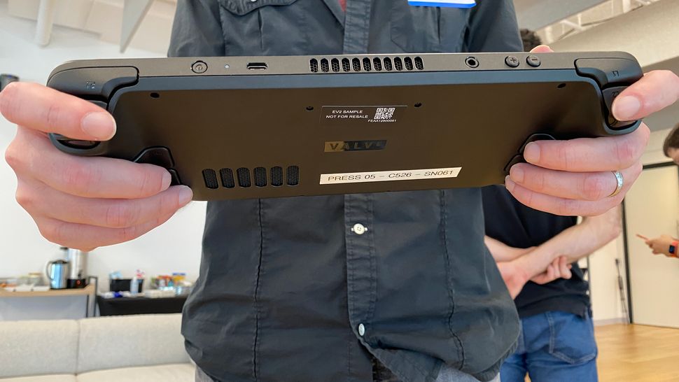 Steam Deck Hands-On: PC Gaming in My Hands | Tom's Hardware