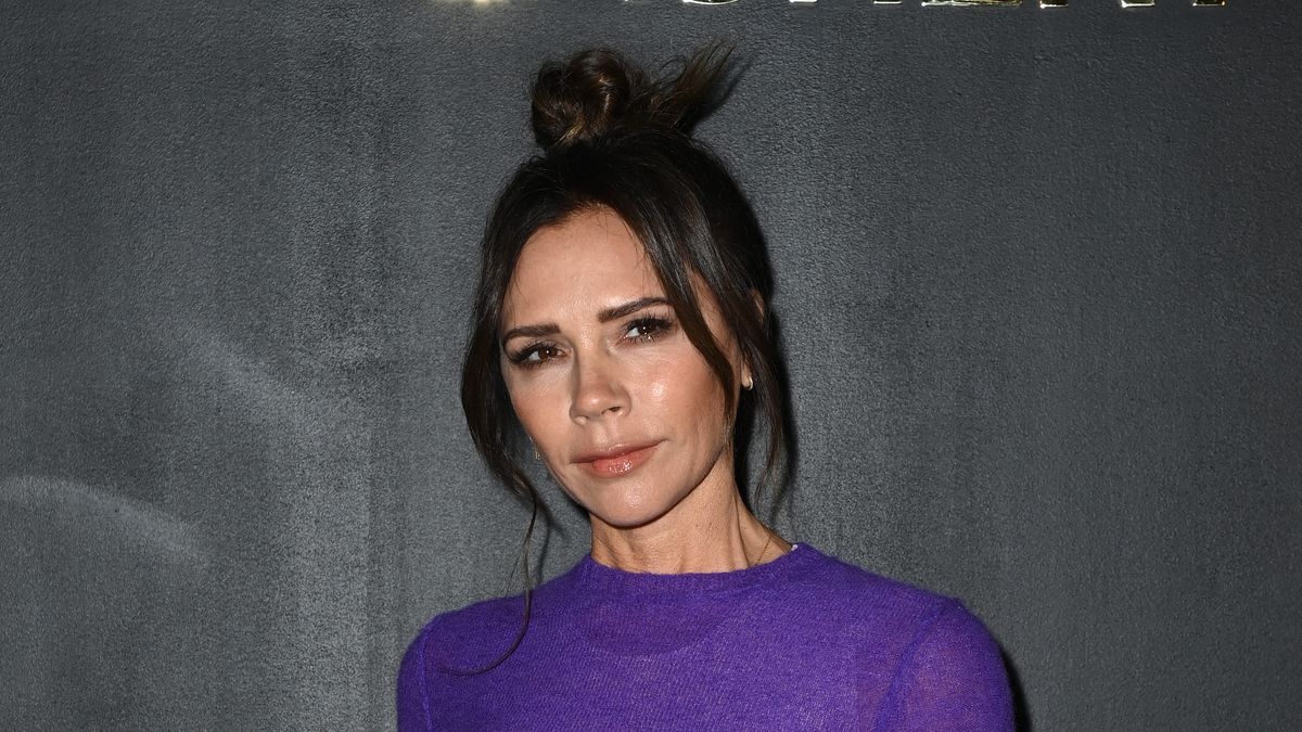 Victoria Beckham's loungewear set is the outfit we can't wait to cosy ...