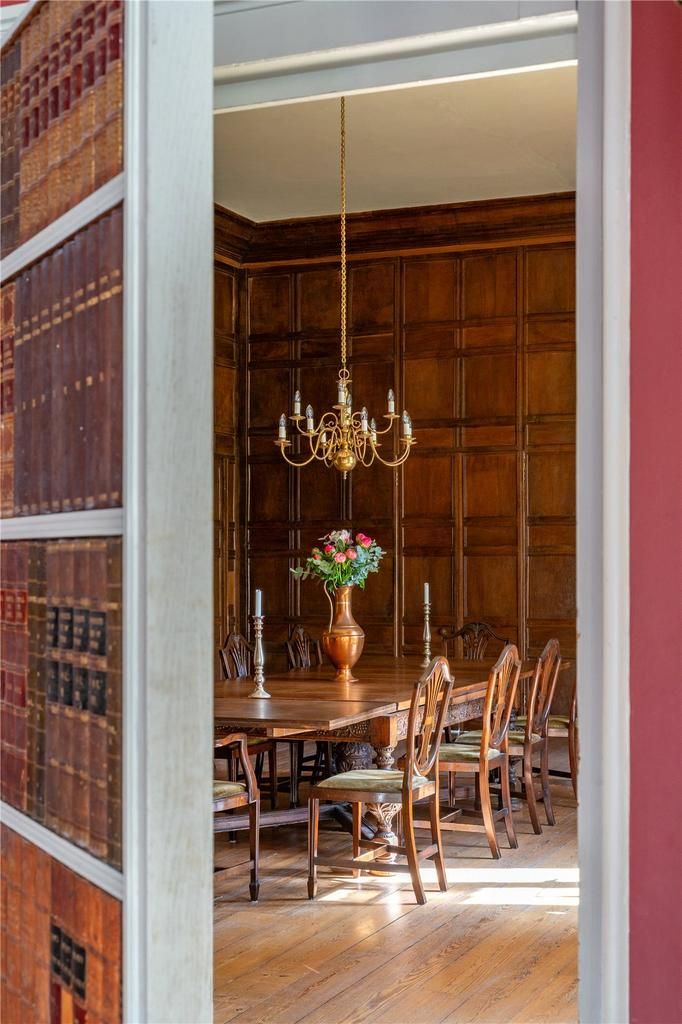 A 27-bedroom dream castle dubbed 'one of the loveliest houses in ...