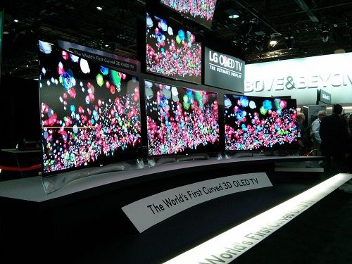 LG reveals world's first curved OLED TV for 2013 | What Hi-Fi?