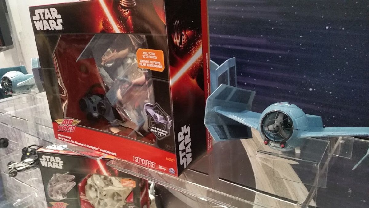 Toy Fair 2016: Star Wars Toys Galore! (Photos) | Space