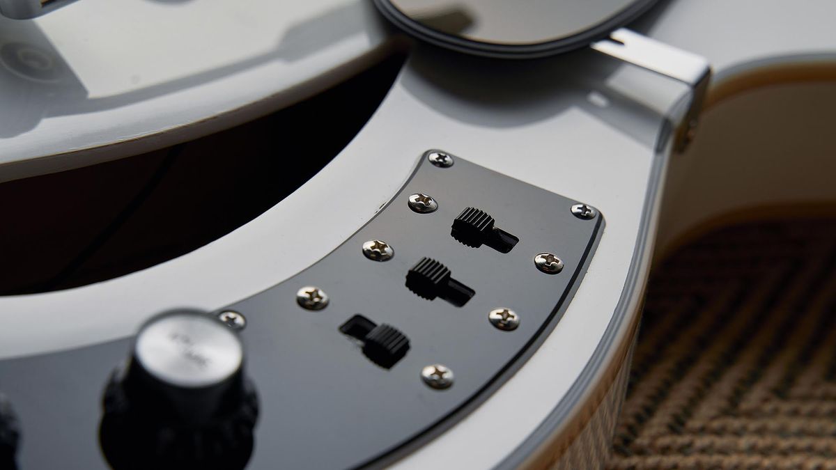 Vintage REVO Series Custom Supreme & Trio review | Guitar World