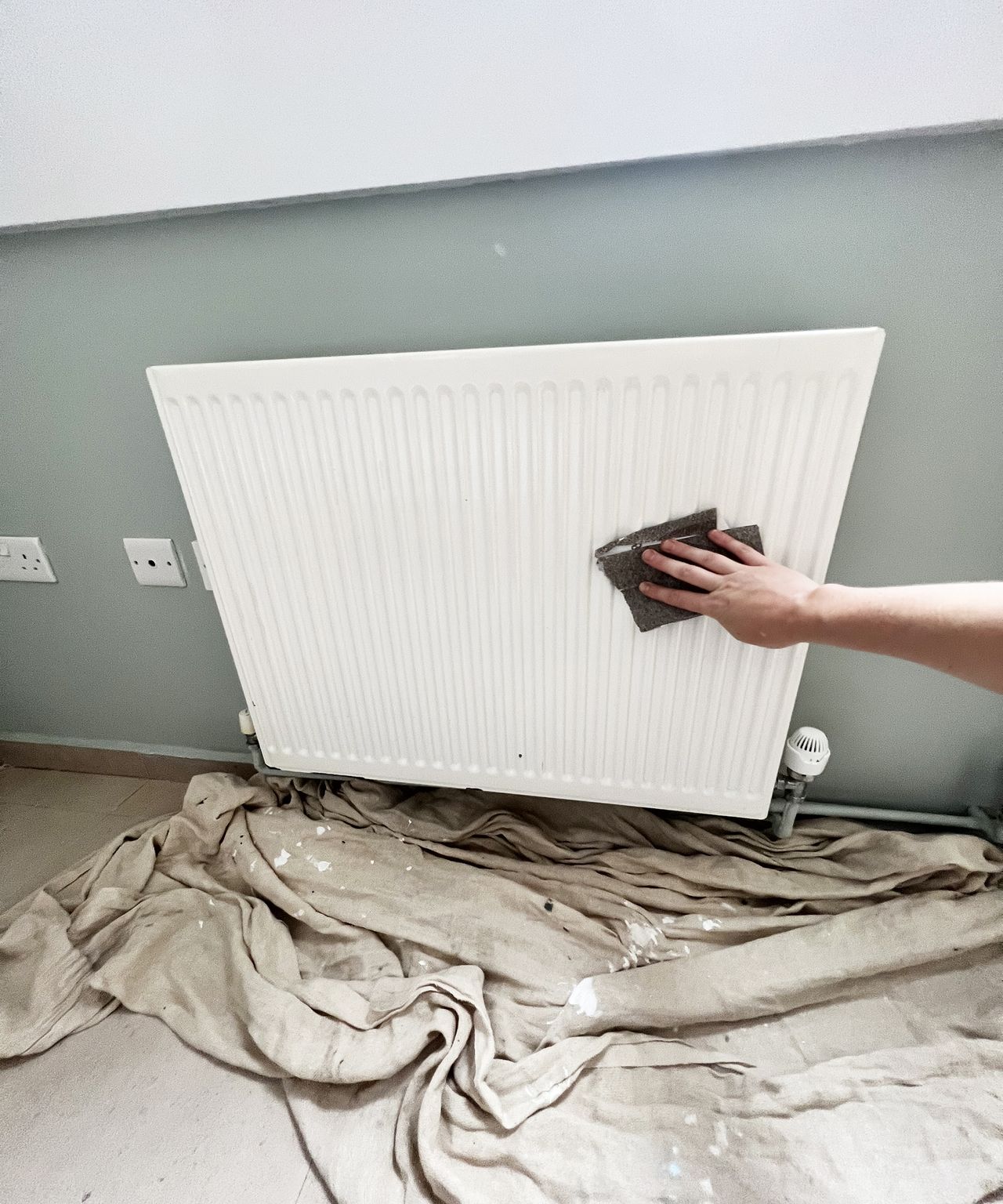 How to paint a radiator for stunning results | Real Homes